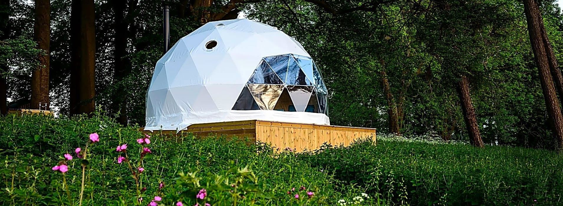 Find and book the best UK camping, glamping and touring sites