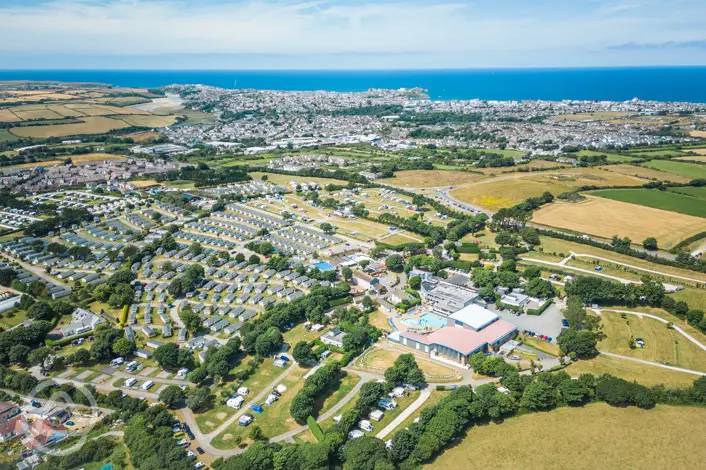 190+ top caravan parks with entertainment in the UK