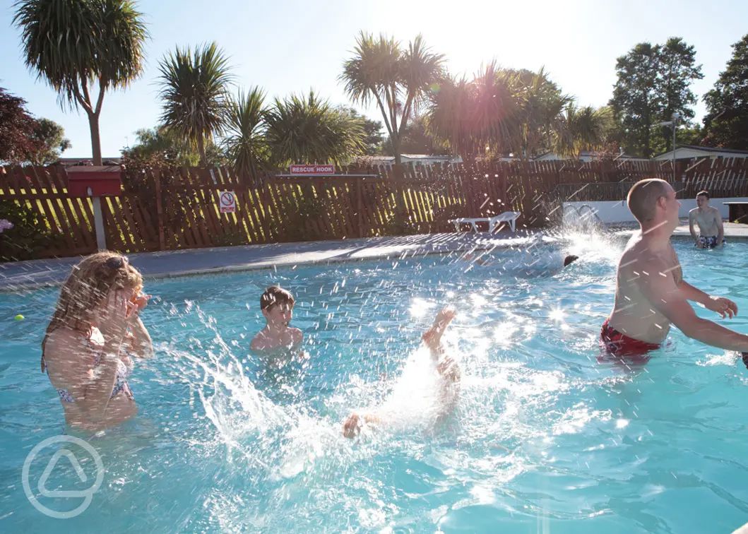 40+ campsites with swimming pools in Cornwall