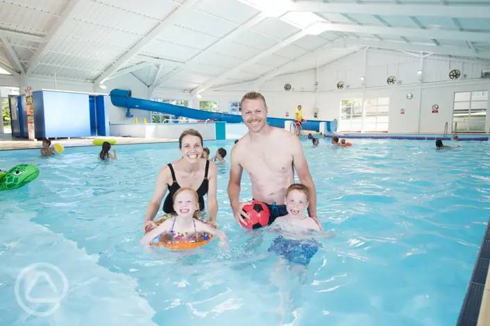 Caravan parks with swimming pools