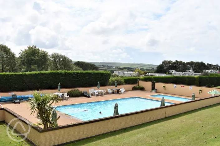 35+ campsites with swimming pools in Cornwall