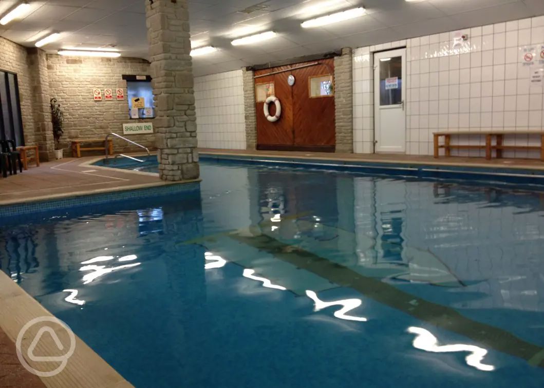 40+ campsites with swimming pools in Cornwall