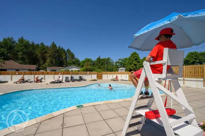 200+ top campsites with swimming pools - find and book now