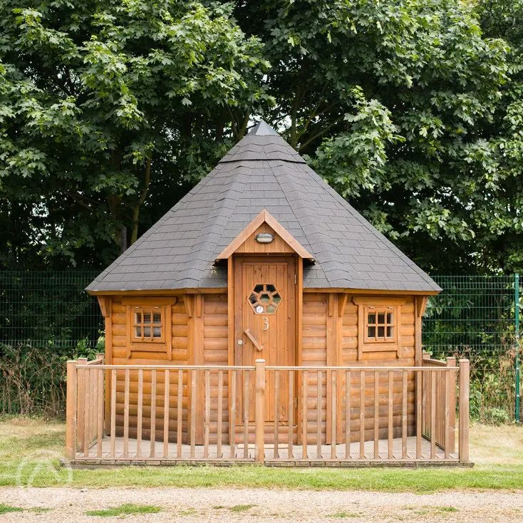 Lee Valley Camping and Caravan Park Edmonton in Edmonton, London - book ...