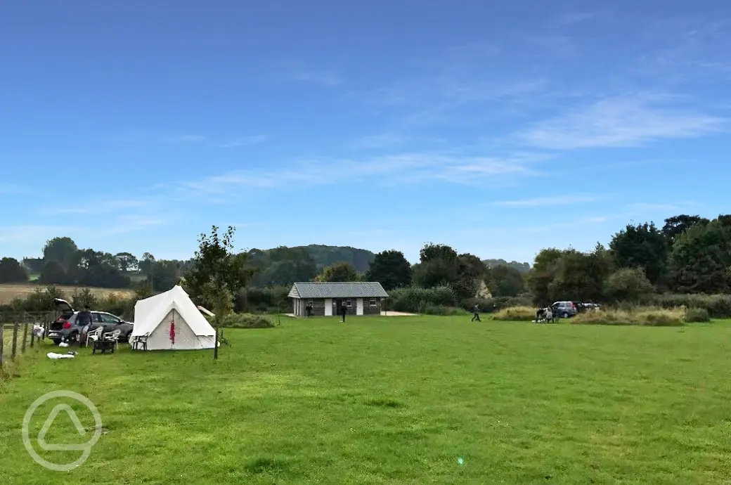 Tobacconist Farm in Stroud, Gloucestershire - book online now