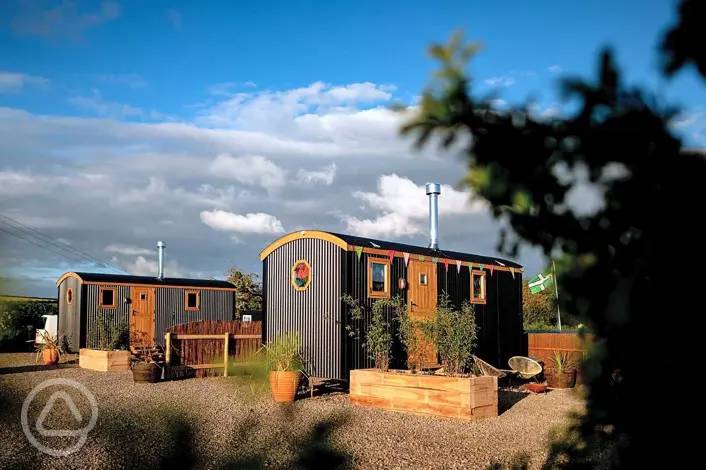 80+ shepherd hut holidays with hot tubs
