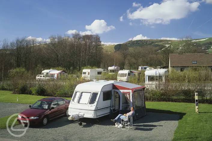 45+ Castleton campsites - the best camping sites nearby