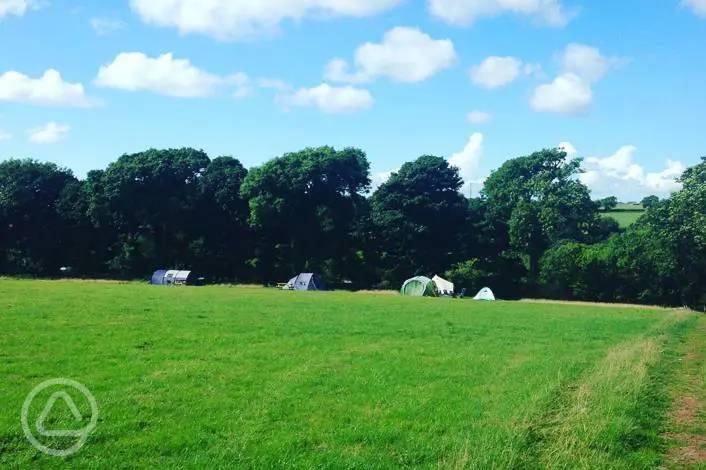Campsites near the beach in Wales - 275+ Welsh seaside campsites