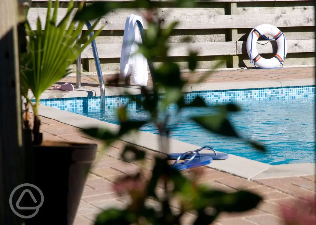 40+ campsites with swimming pools in Cornwall