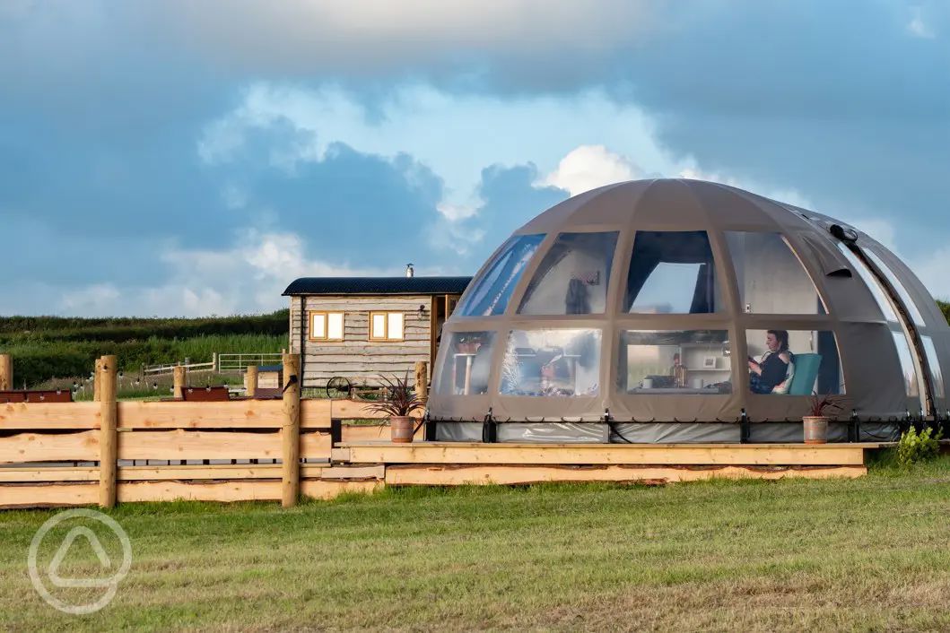 40+ glamping domes - book your glamping break today!