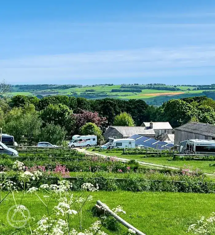 Dale Farm Rural Campsite in Bakewell, Derbyshire - book online now