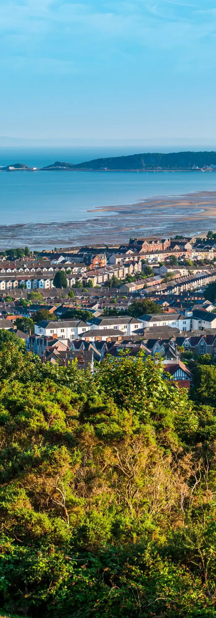 8 campsites near the Mumbles - Best camping near the Mumbles