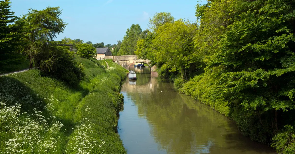 10+ Devizes campsites - top nearby camping sites!
